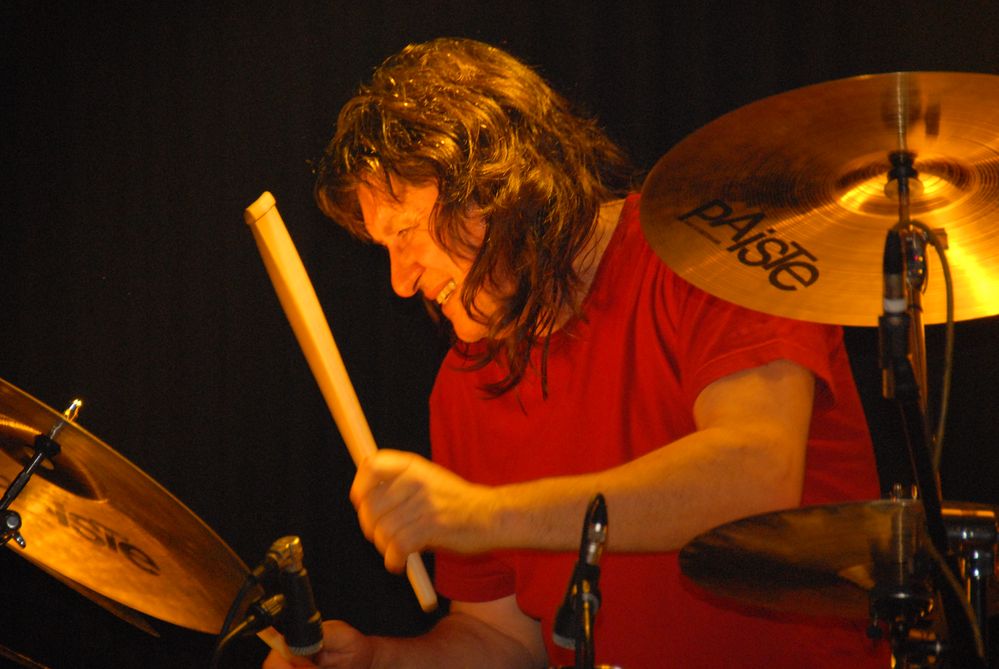 Drummer Ric Lee (Ten Years After) at concert Foto & Bild | erwachsene ...