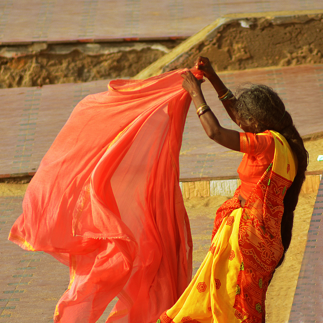 Drying Saree Foto & Bild | asia, india, south asia Bilder auf fotocommunity