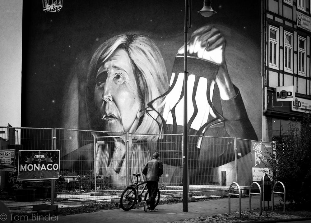 Du bist nicht allein Foto & Bild | streetart, graffiti & tags, streetfotografie mit menschen ...