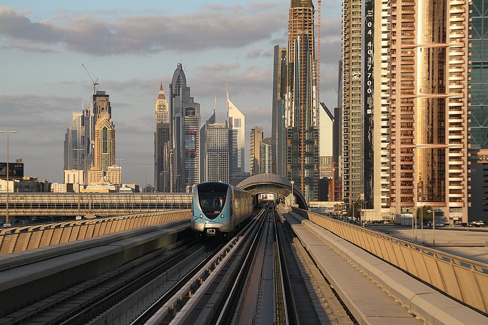 Dubai U-Bahn Foto & Bild | architektur, gleise, eisenbahn Bilder auf ...