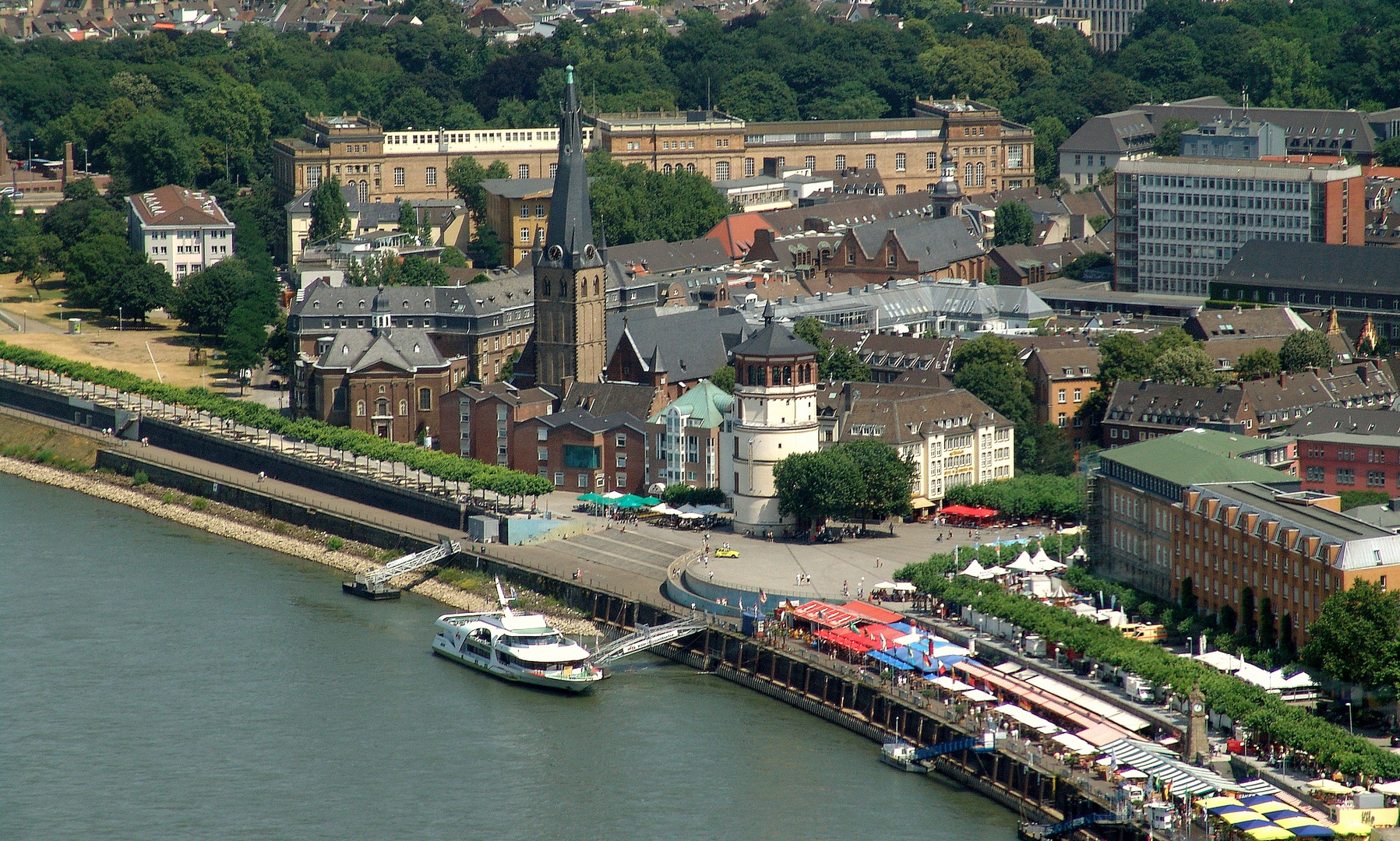 Düsseldorf - Die Altstadt Foto & Bild | architektur, stadtlandschaft ...