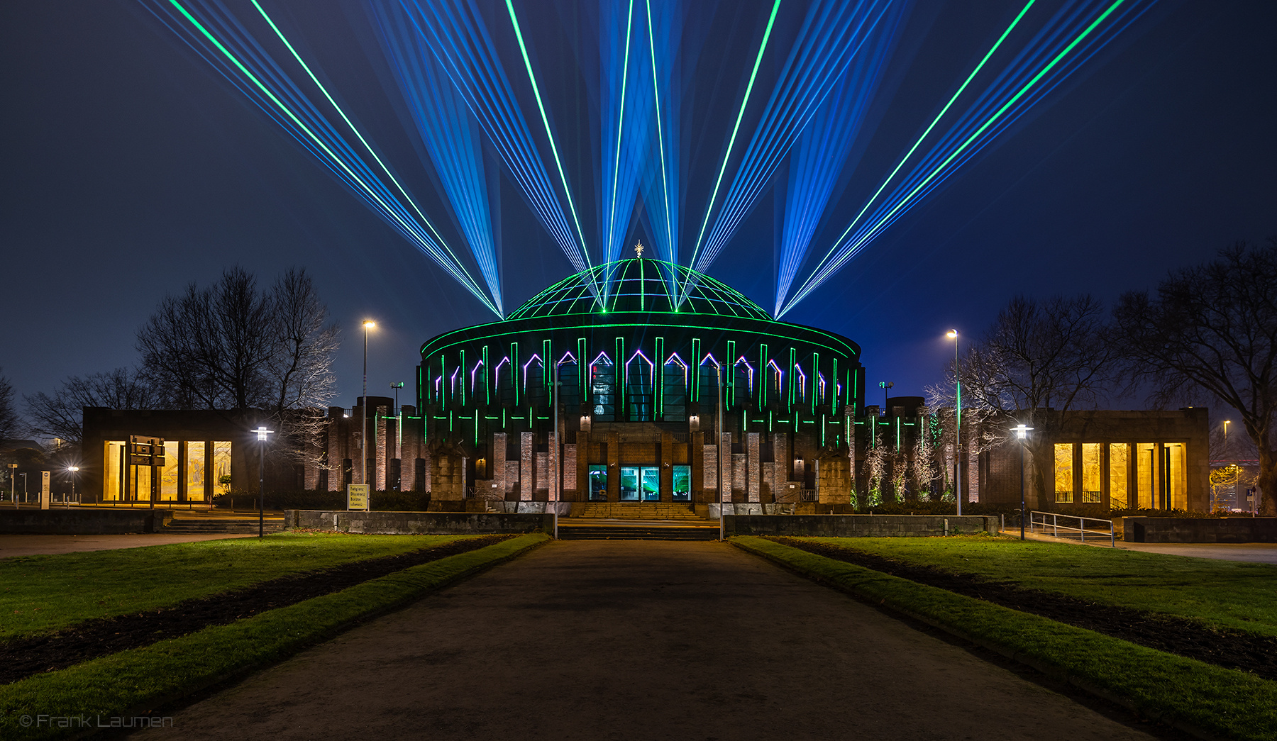 Düsseldorf Ehrenhof mit Tonhalle Foto & Bild | night, nacht, licht ...