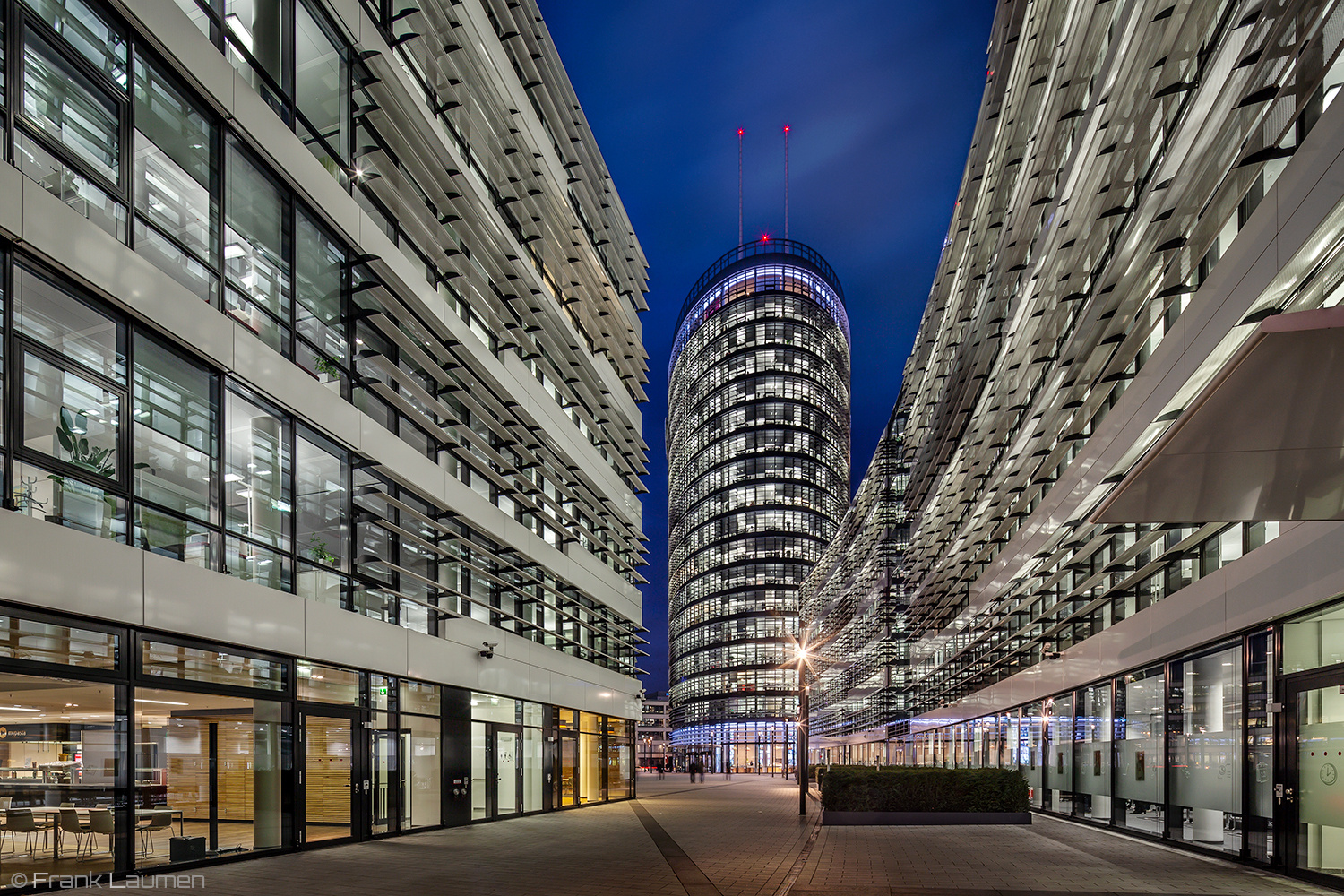Düsseldorf Heerdt Foto & Bild | architektur, deutschland, europe Bilder ...