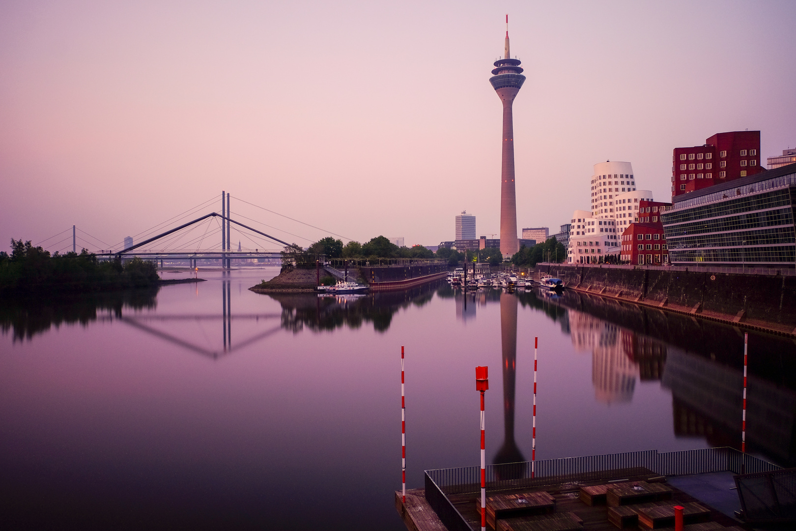 Düsseldorf Skyline Foto & Bild | architektur, deutschland, europe ...