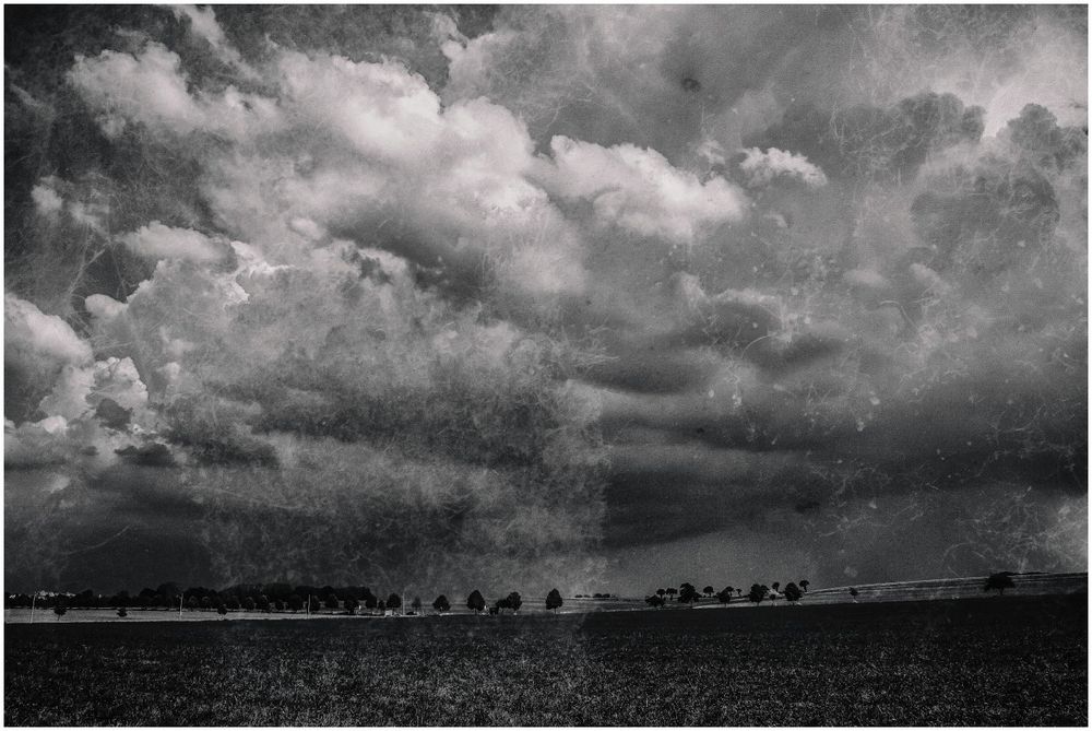 Dunkle Wolken über Sachsen Foto & Bild | art, world, spezial Bilder auf ...