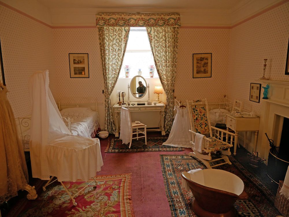 Dunrobin Castle The Nanny's room Foto & Bild | world, spezial ...