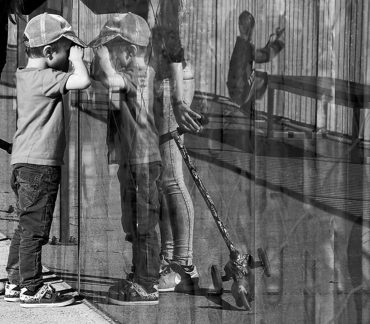 Durchblick Foto & Bild | kinder, streetfotografie mit menschen, street ...