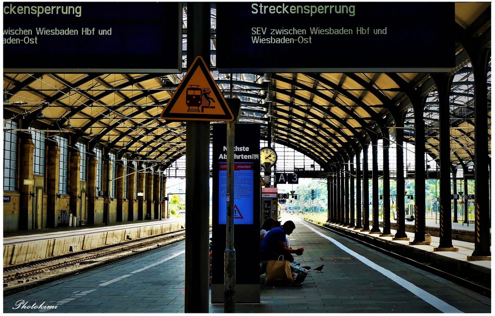 Durchblick auf der Bahnsteig Foto & Bild | spezial, architektur, motive ...