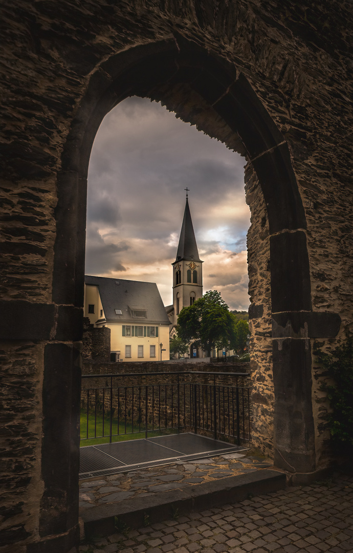 Durchblick Foto & Bild | architektur, sakralbauten, stadtlandschaft Bilder auf fotocommunity