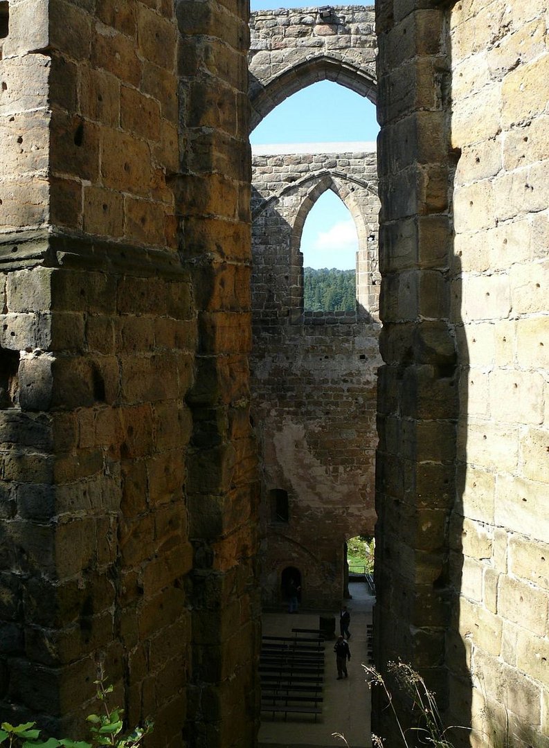 Durchblick durch die Ruine Foto & Bild | architektur, deutschland ...