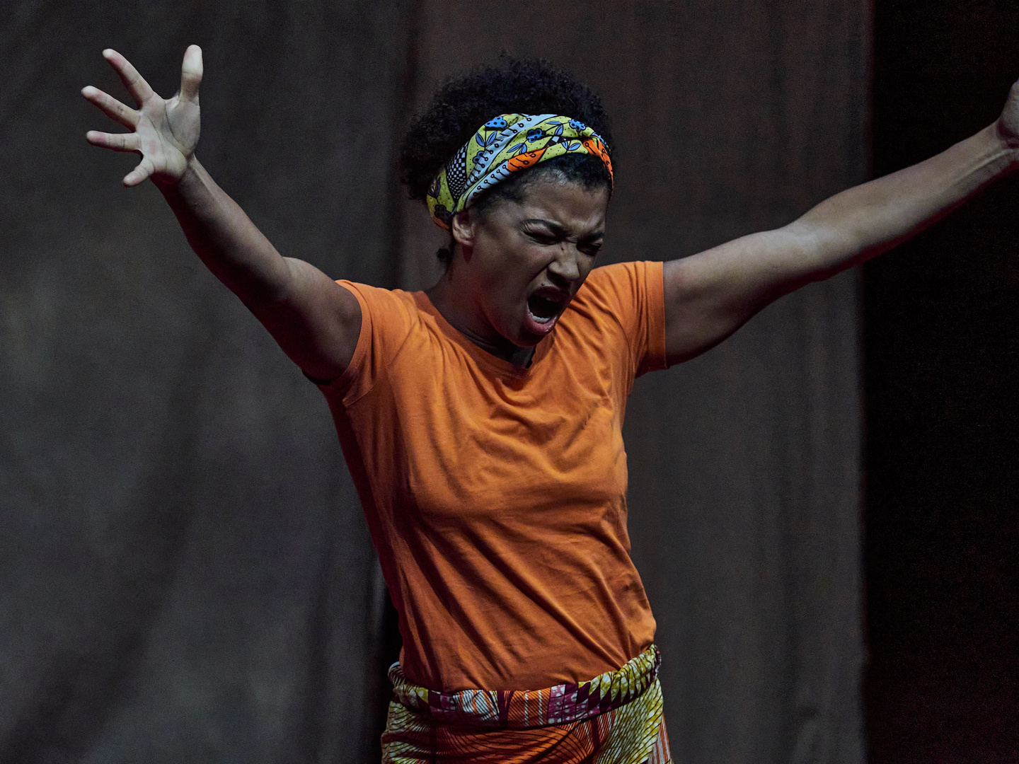 Durst Löschen (Caroline Modiba) Foto & Bild | portrait, frau, menschen ...