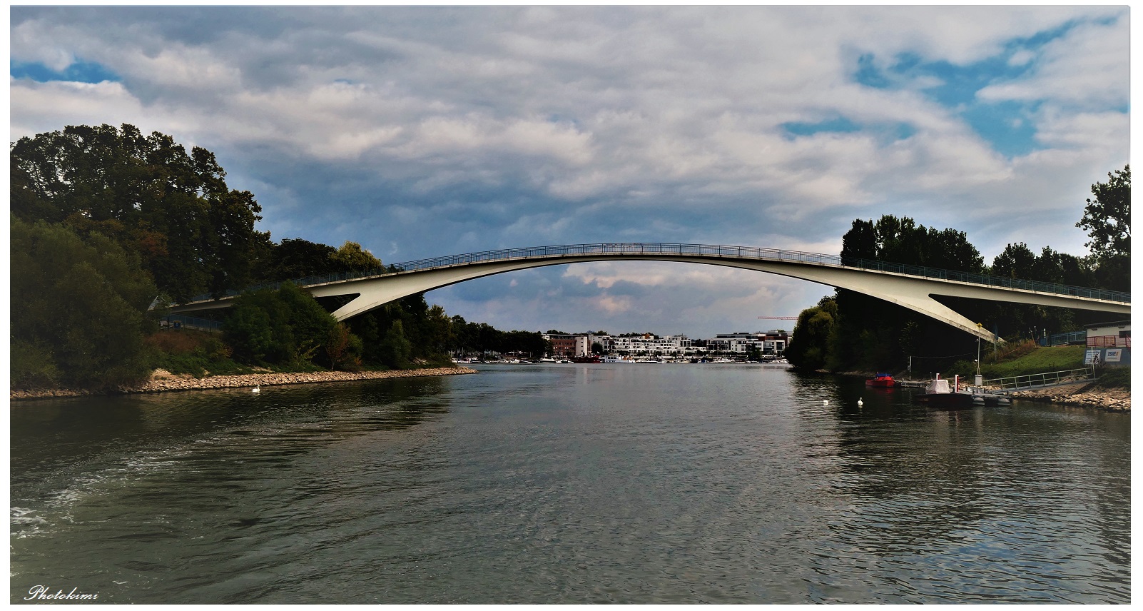 Dyckerhoff-Brücke am Schiersteiner Bootshafen Foto & Bild | spezial ...