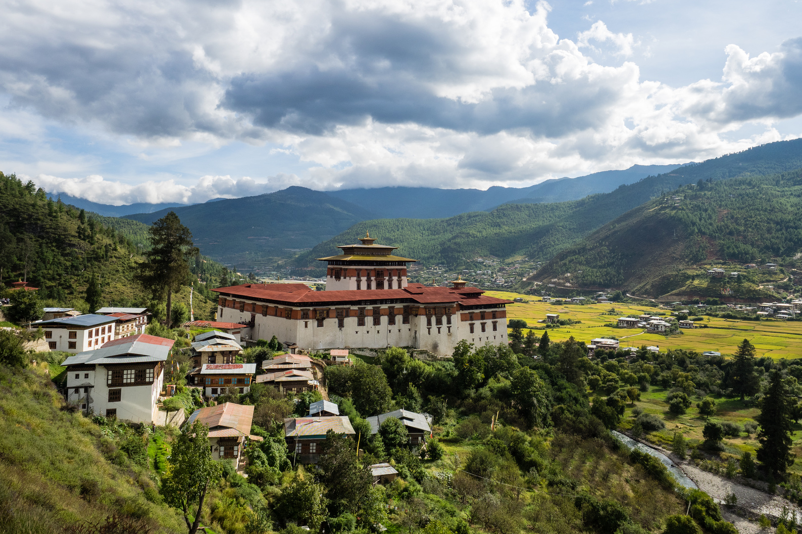 Dzong von Paro, Bhutan Foto & Bild | architektur, asia, landschaft ...