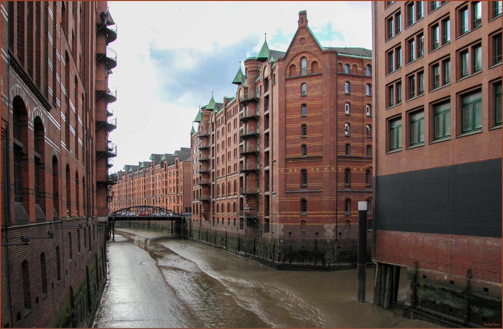 Ebbe in der Speicherstadt Foto & Bild | deutschland, europe, hamburg ...