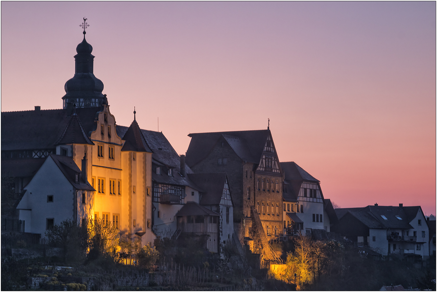 Eberstein Foto & Bild | sonnenaufgang, morgenstimmung, frühling Bilder ...