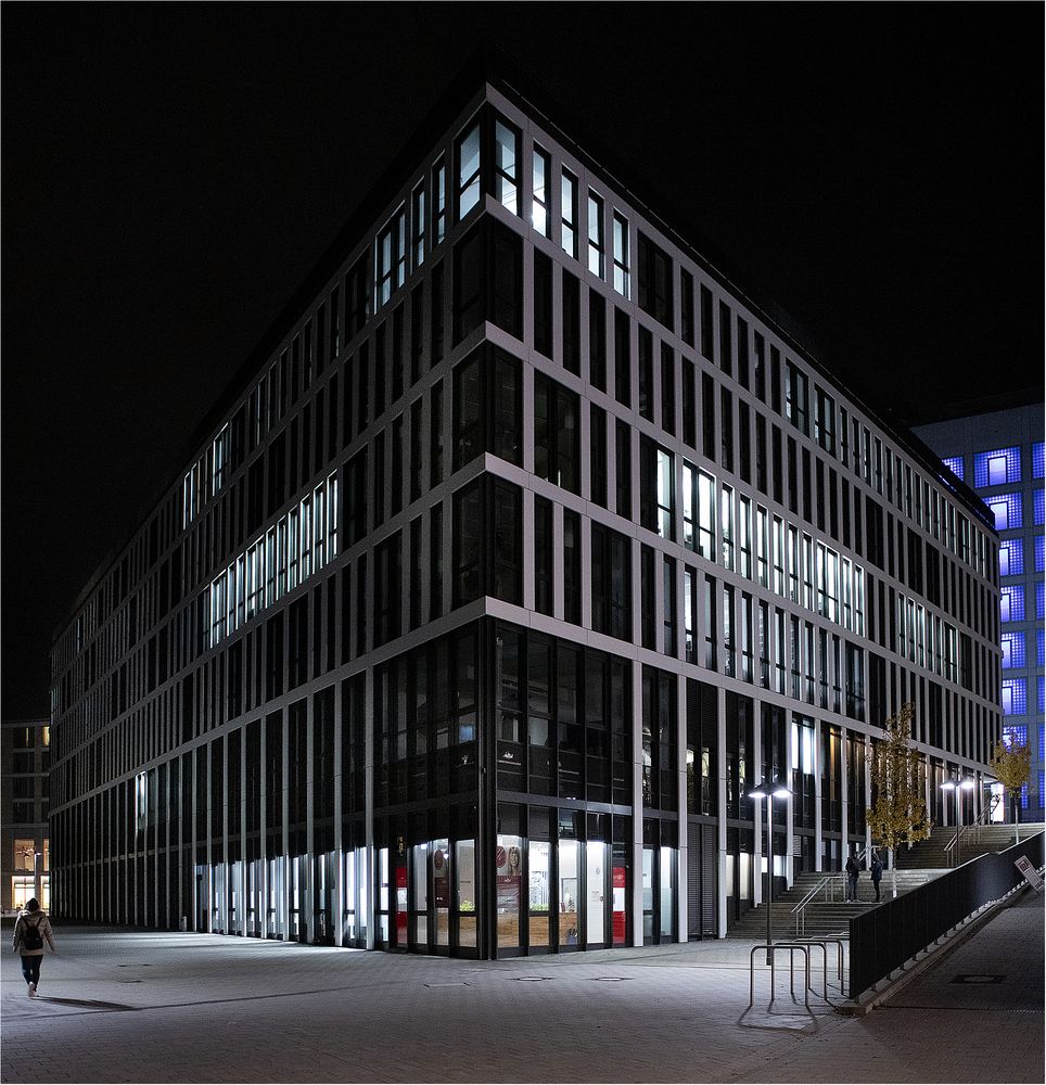 Ecke Foto & Bild | architektur, architektur bei nacht, fassaden Bilder auf fotocommunity