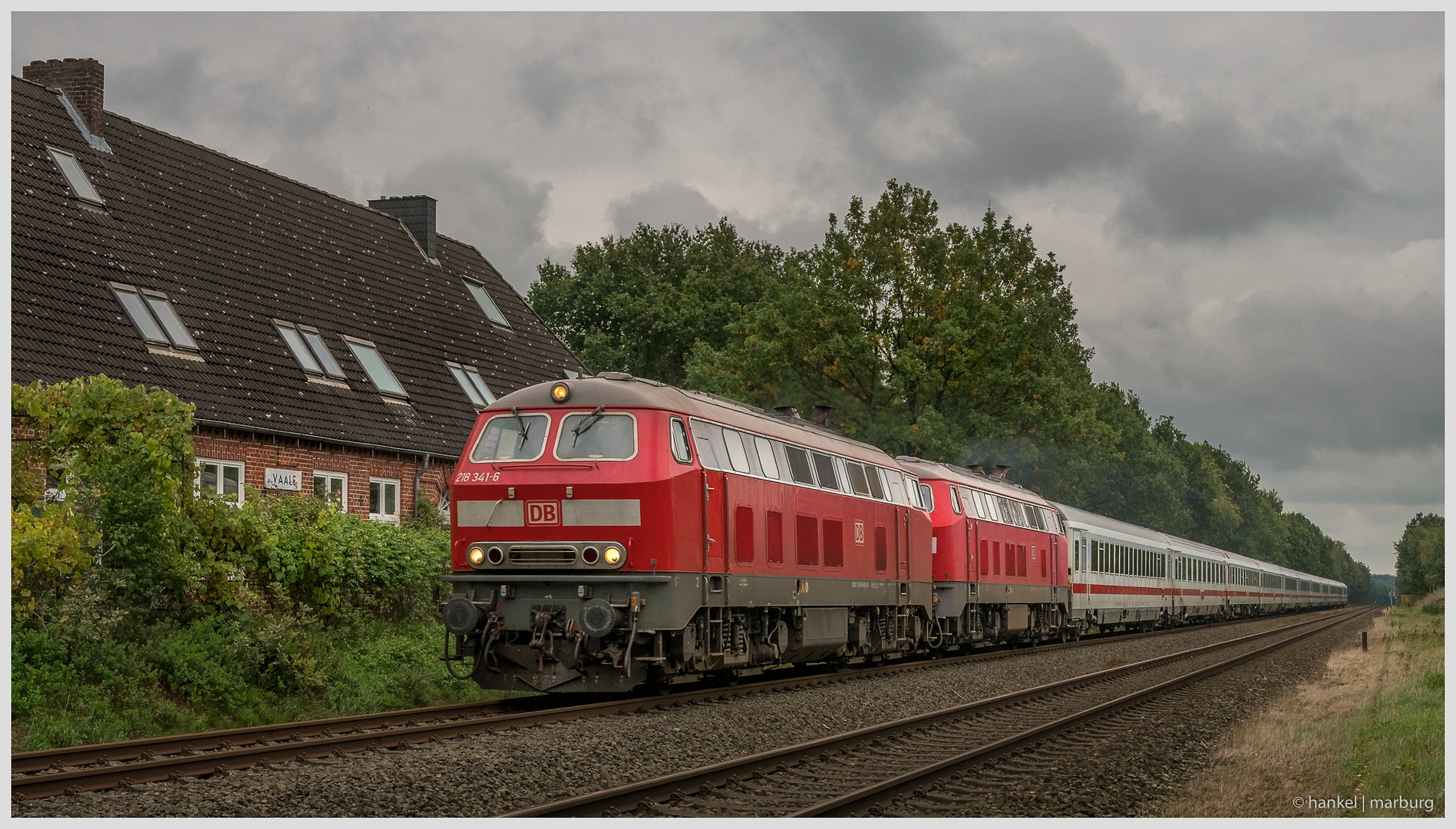 Ehemaliger Bahnhof Vaale Foto & Bild | wolken, bahnhof, br Bilder auf ...
