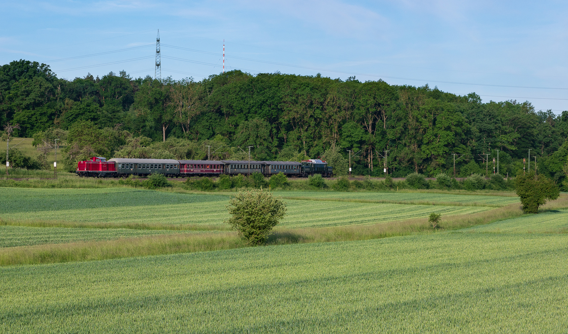 Eilzug nach Nördlingen Foto & Bild | eisenbahn, zug, verkehr Bilder auf fotocommunity