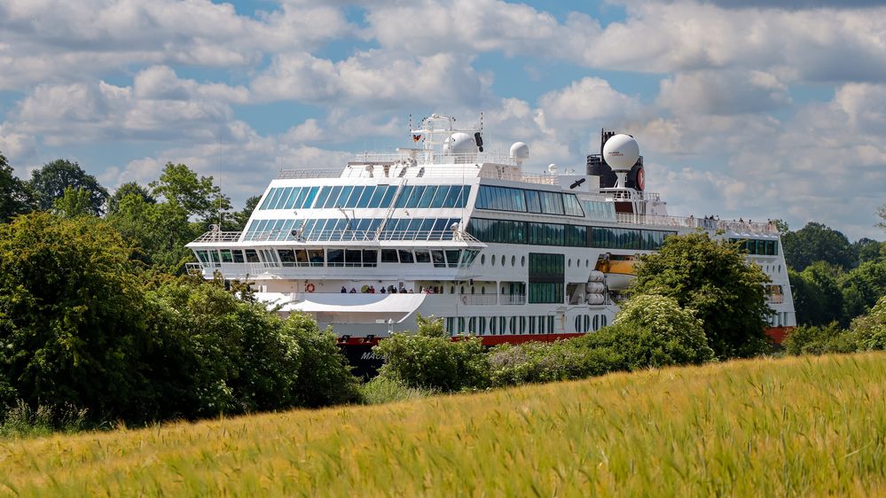 ein Bett im Kornfeld…. Foto & Bild | outdoor, wasser, landschaft Bilder auf fotocommunity