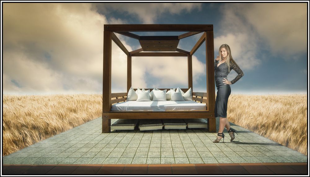 Ein Bett im Kornfeld Foto & Bild | fashion, outdoor, frauen Bilder auf fotocommunity