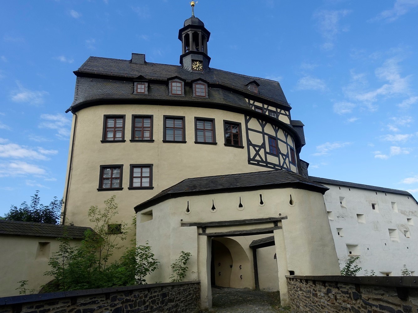 Ein Blick auf das Schloss Burgk am Morgen Foto & Bild | reportage ...