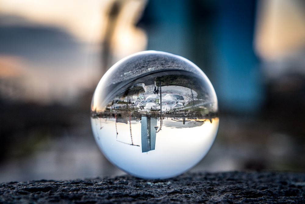 ein Blick in die Glaskugel Foto & Bild | frankfurt, ffm ...