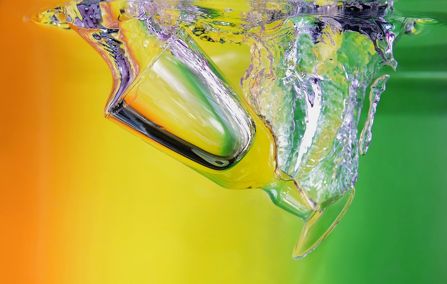 Ein Glas Wasser ...bitte! Foto & Bild | stillleben, tabletop ...