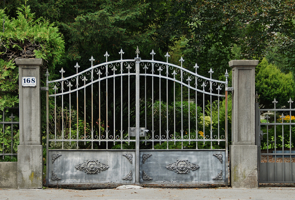 ..ein grosses Tor.. Foto & Bild | architektur, fenster & türen ...