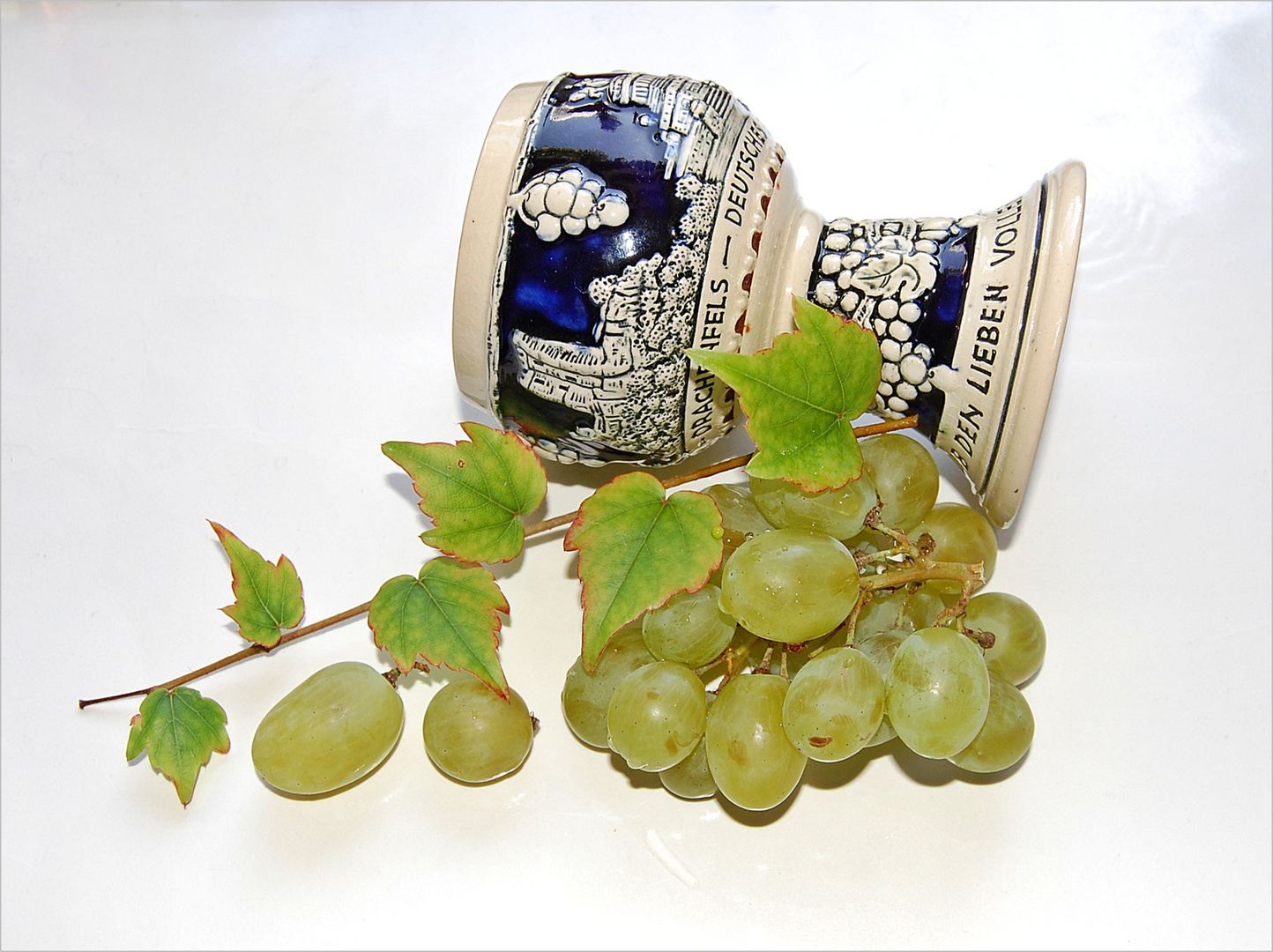 ein guter Schoppen Foto & Bild | stillleben, wein, römer Bilder auf ...