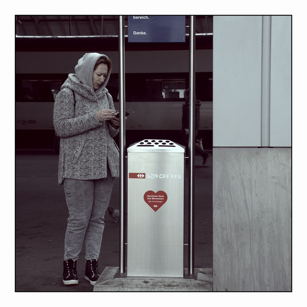 ein Herz für... Foto & Bild | erwachsene menschen, streetfotografie mit menschen, street ...