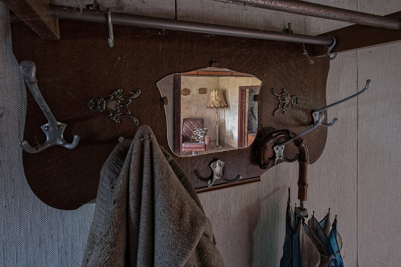 ein Hut, ein Stock... Foto & Bild | marode, alt, marodes Bilder auf ...