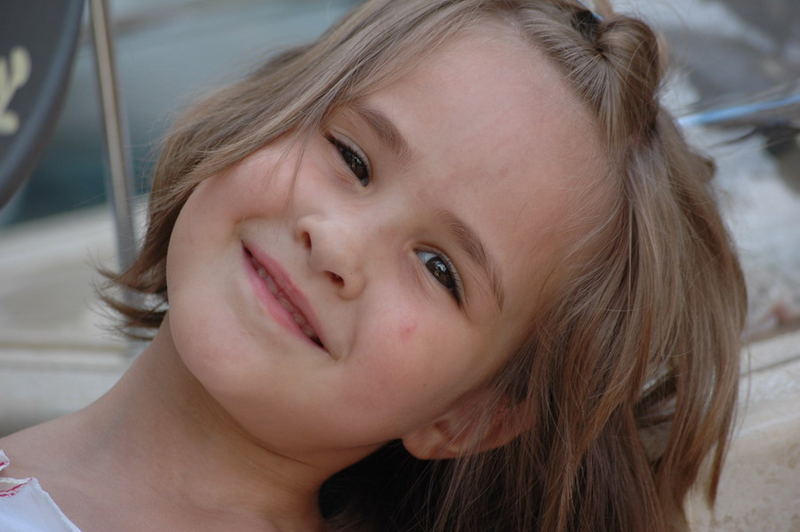 ein lachendes Kind Foto & Bild | kinder, portraits, menschen Bilder auf ...