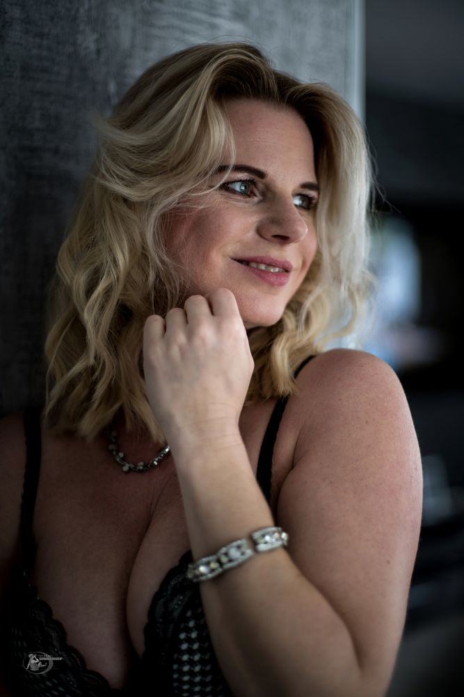 Ein Lächeln ist wunderbar Foto & Bild | erwachsene menschen, portrait, portrait frauen Bilder ...