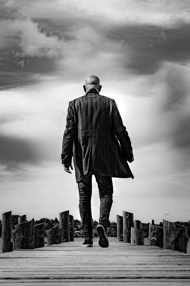 Ein Mann - ein Steg Foto & Bild | erwachsene menschen, landschaft ...
