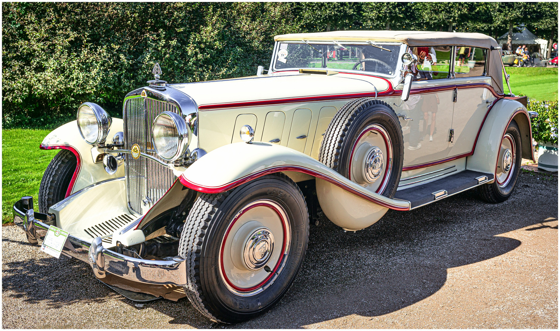 Ein Maybach ist kein Kleinwagen ! Foto & Bild | fotos, street, straße ...