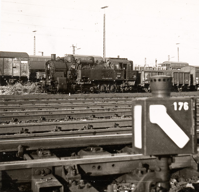 Ein Mohr in "MOR" Foto & Bild | industrie, eisenbahn, motive Bilder auf ...