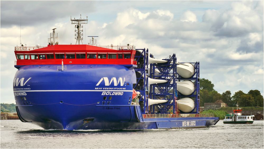 Ein odentlicher Brocken, ist die "BOLDWIND"! Foto & Bild | rot ...