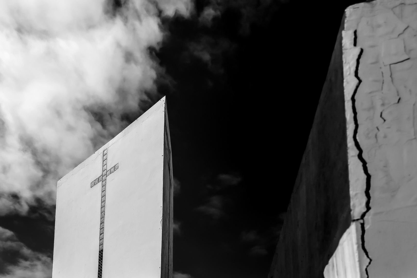 Ein Riss Foto & Bild | art, street, spezial Bilder auf fotocommunity