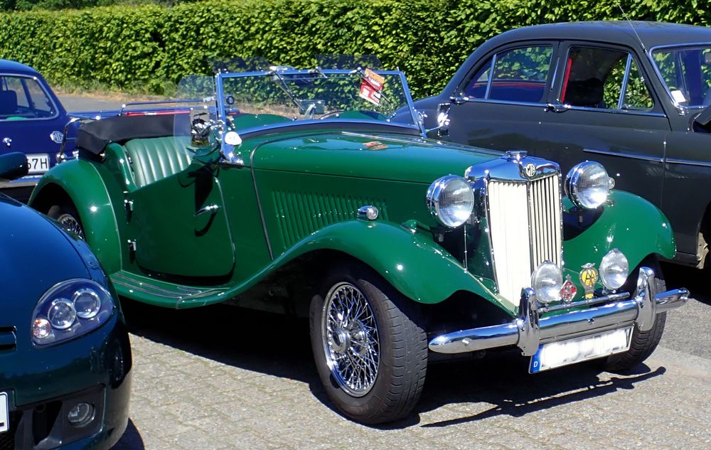 Ein schöner Flitzer von Dazumal.... Foto & Bild | spezial, historisches ...