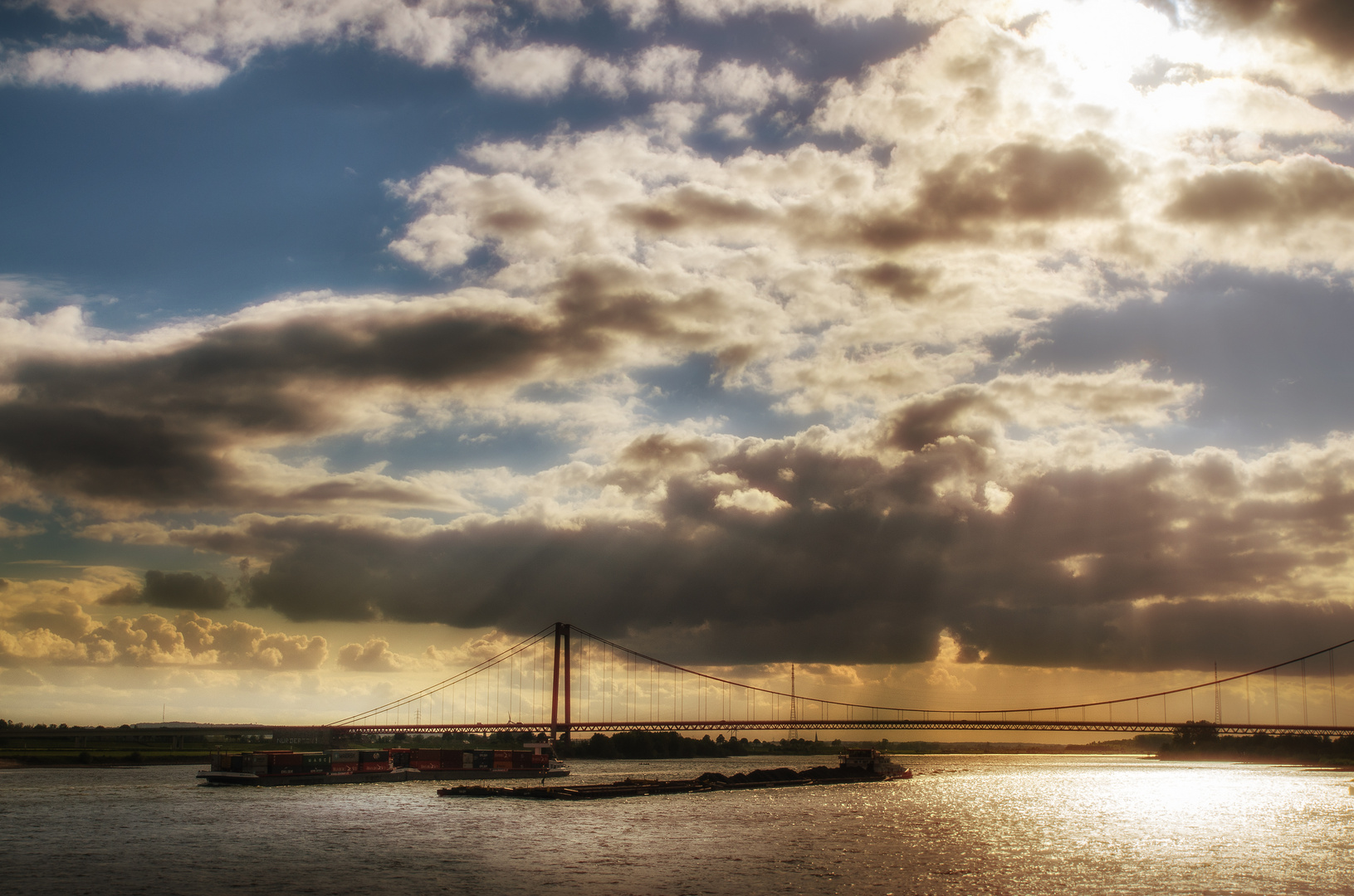 Ein schöner Tag am Rhein bei Rees Foto & Bild | landschaft, schiffe und ...