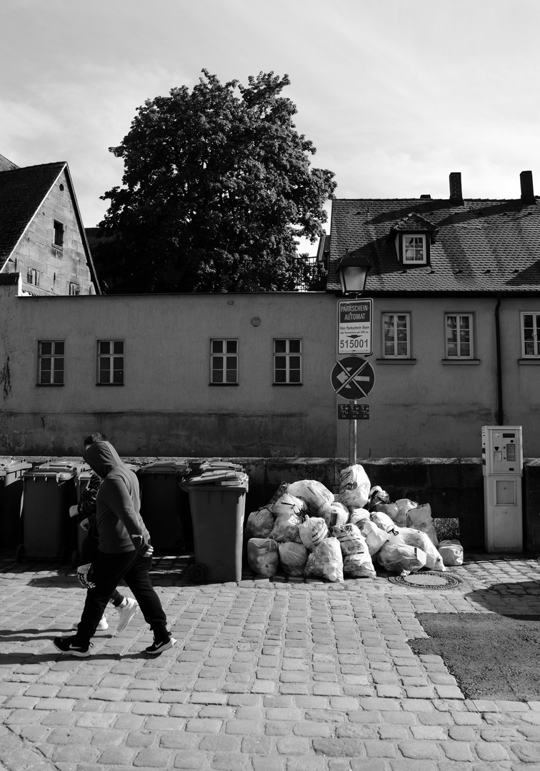 Einbahnstraße Foto & Bild | architektur, kinder, streetfotografie mit menschen Bilder auf ...