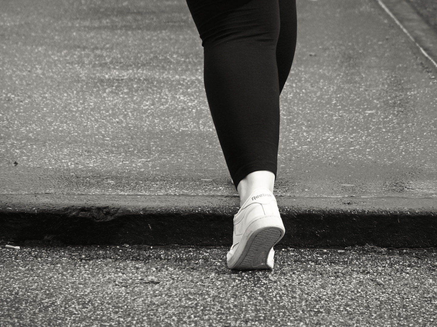 EinBein Foto & Bild | streetfotografie mit menschen, monochrom, bearbeitungs - techniken Bilder ...