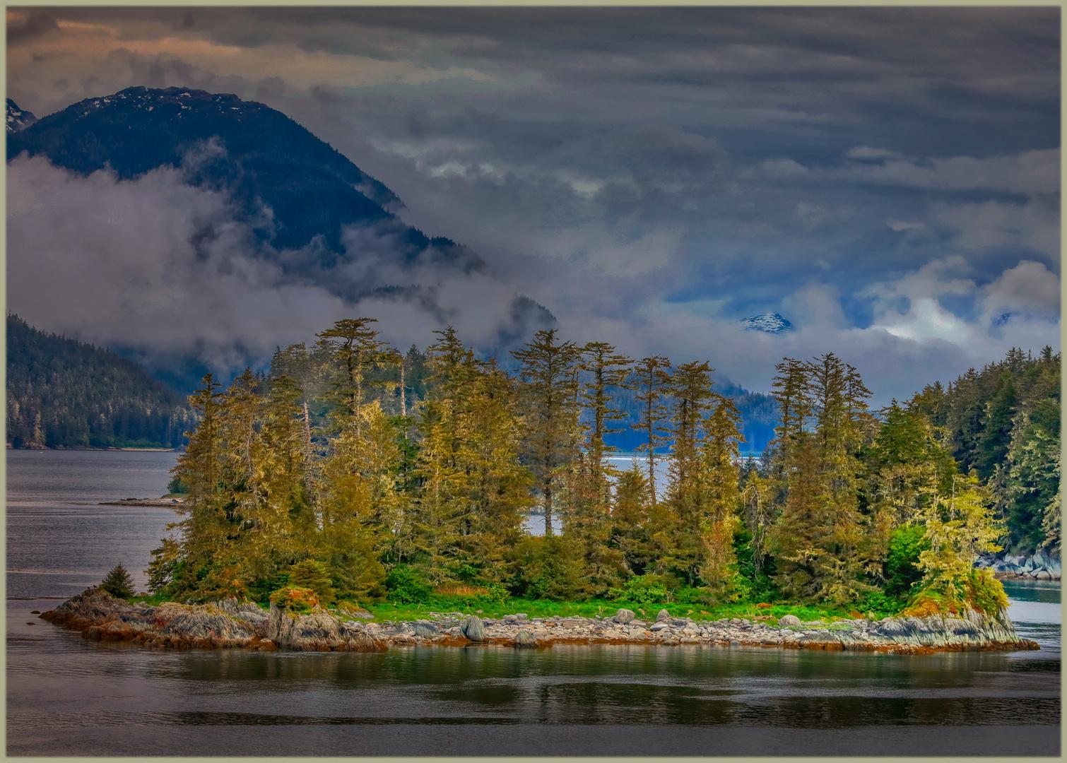 Eine Insel mit Bergen Foto & Bild | north america, united states ...