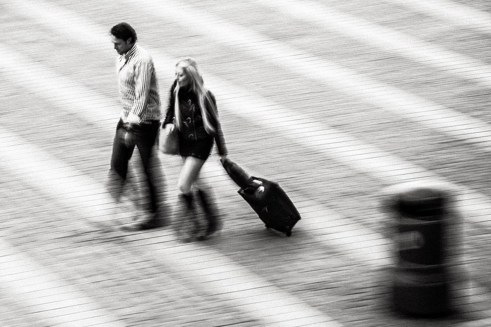 Eine kurze Geschichte der Zeit... Foto & Bild | streetfotografie mit menschen, kommunikation ...