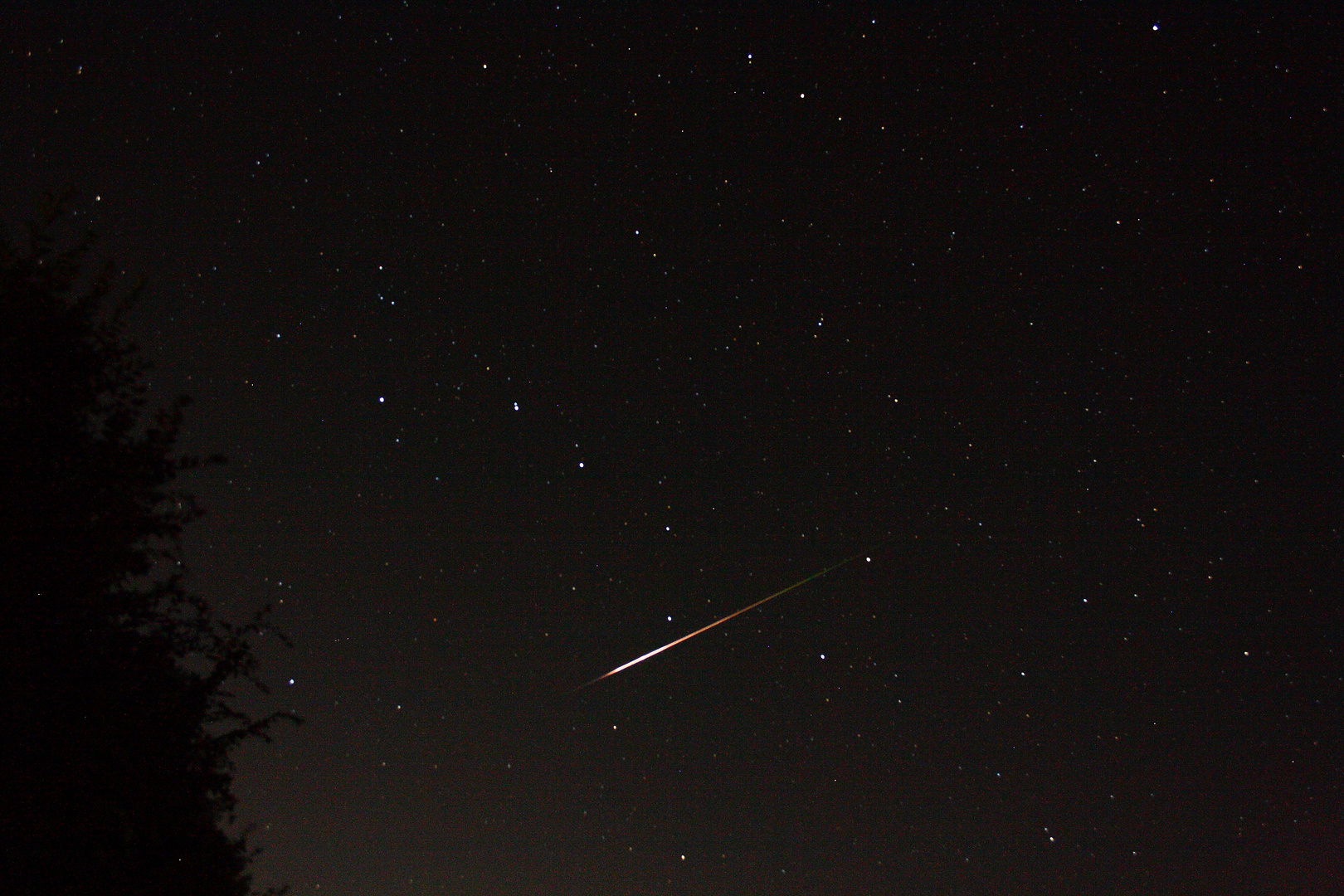 Einer von 2 Meteoren der Perseiden... Foto & Bild | astrofotografie ...