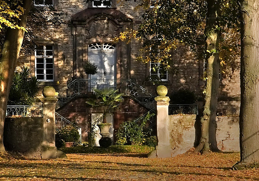Eingang Schloß Welda im Herbst Foto & Bild | deutschland, europe ...