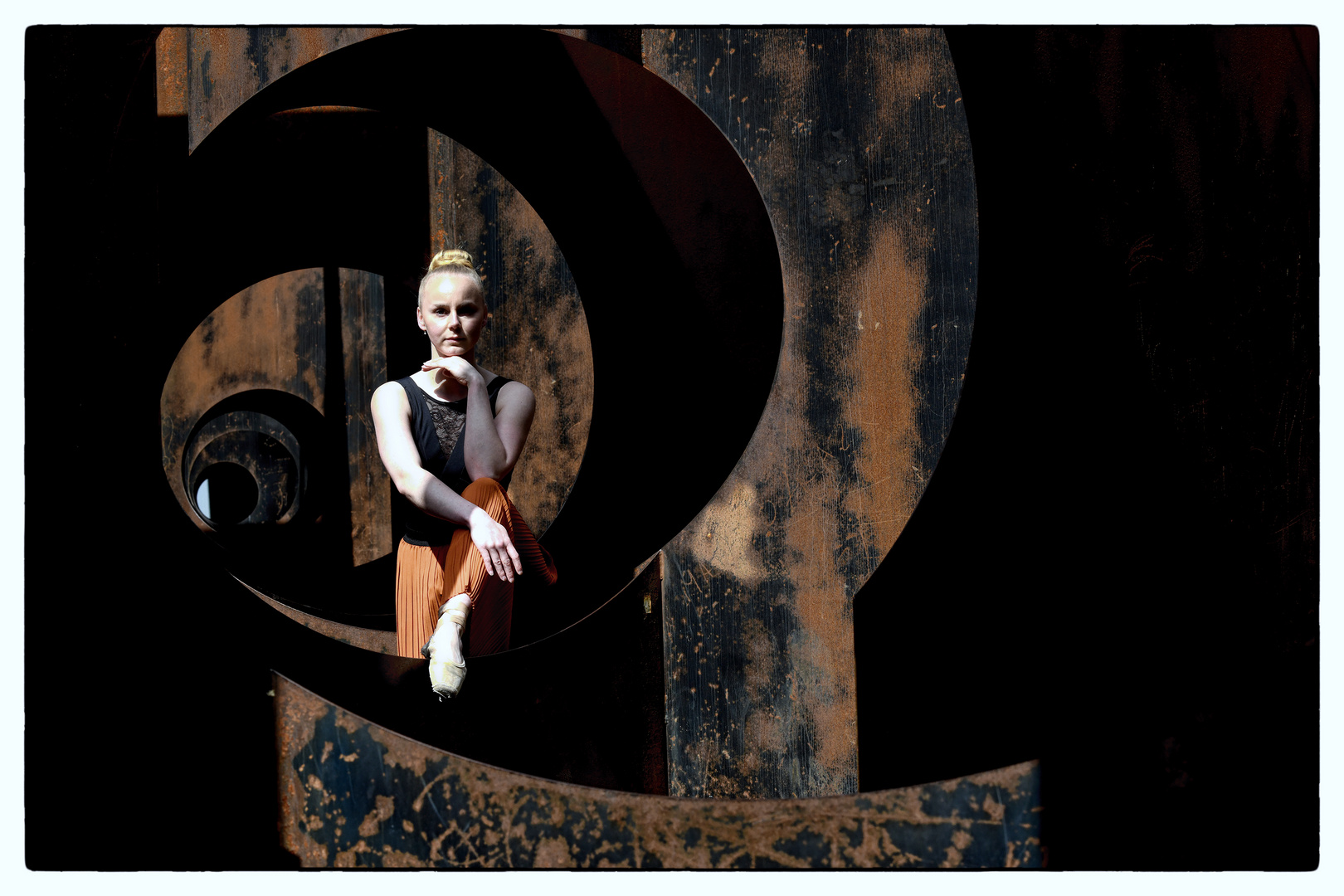 einkreisung Foto & Bild | portrait, streetfotografie mit menschen, kunstfotografie & kultur ...