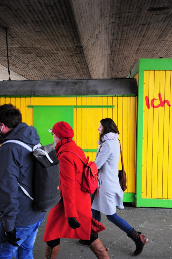 Einzelne 5 Foto & Bild | streetfotografie mit menschen, kommunikation; grafik; szenen;, Ästhetik ...