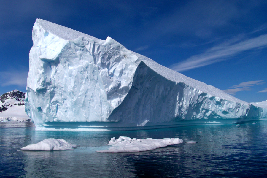 Eisberg in der Antarktis Foto & Bild | landschaft, rückkehr der natur ...
