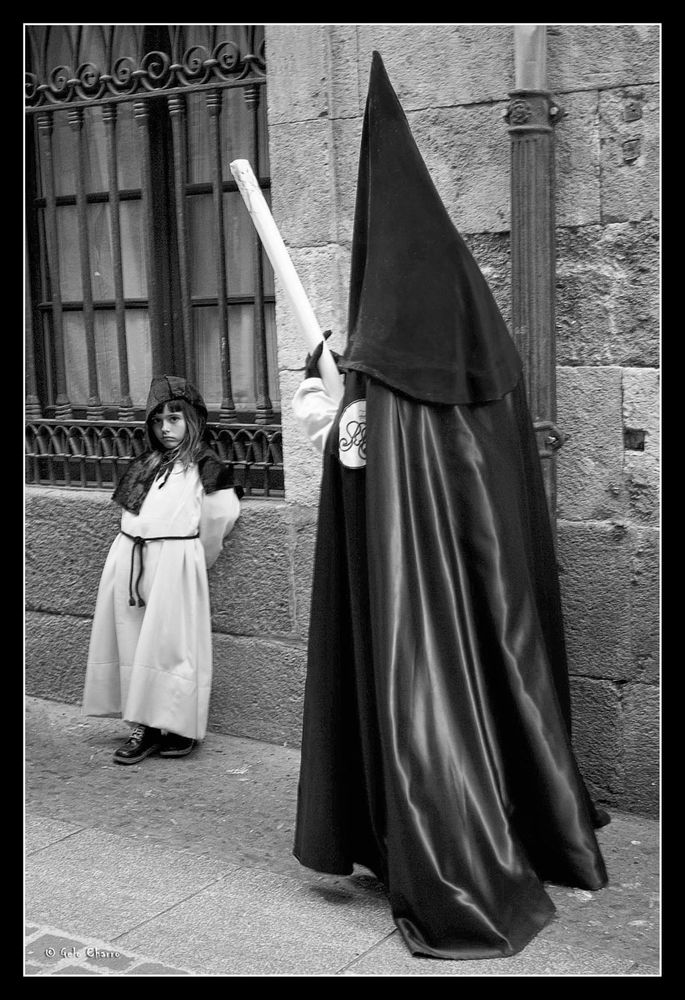El capirote Imagen & Foto | fotos en blanco y negro , blanco y negro ...